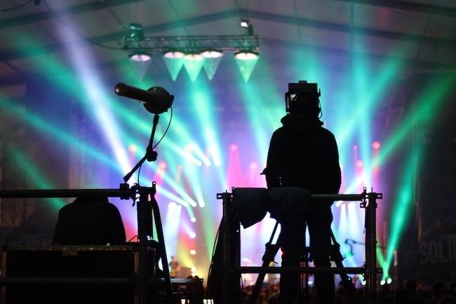 How to do Bokeh Photography - 15 Easy Tips to Create Stunning Bokeh Effect